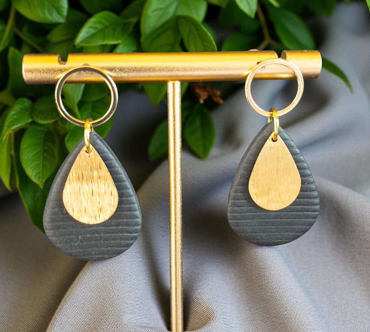 Teardrop Dangle in Black – Lavender Honey Clay Company